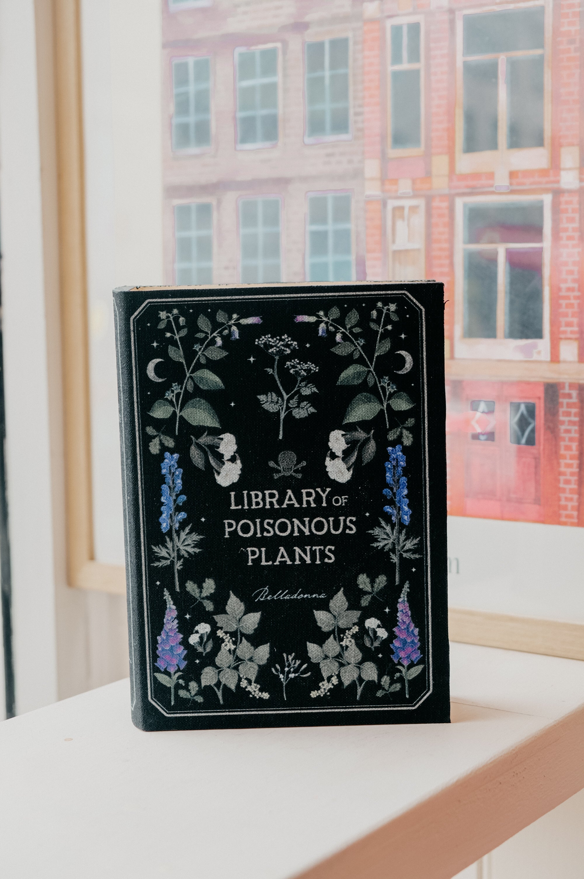 Library of Poisonous Plants Storage Book Decor – Ajouter