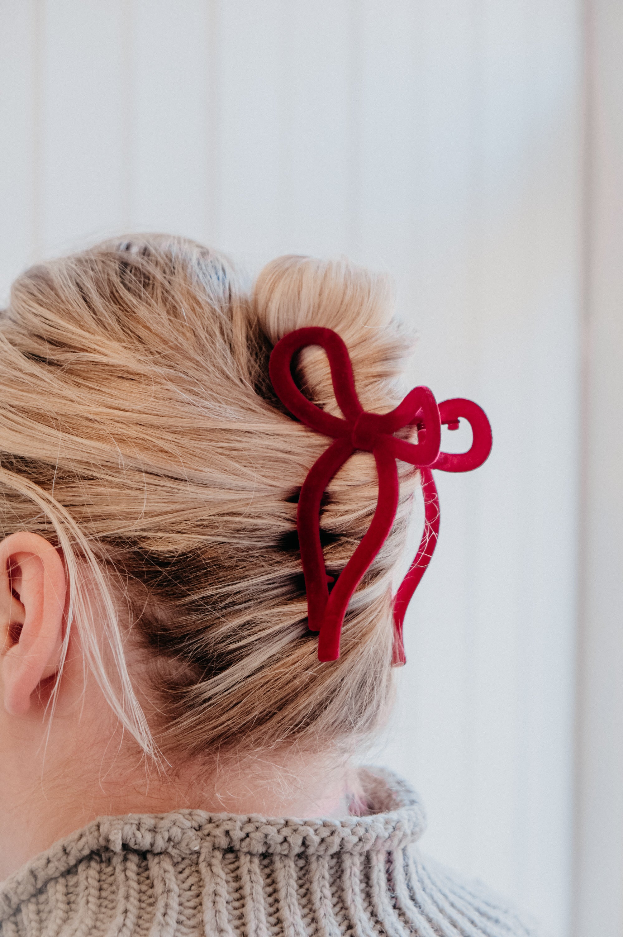 Erin Red Velvet Bow Claw Clip – Ajouter