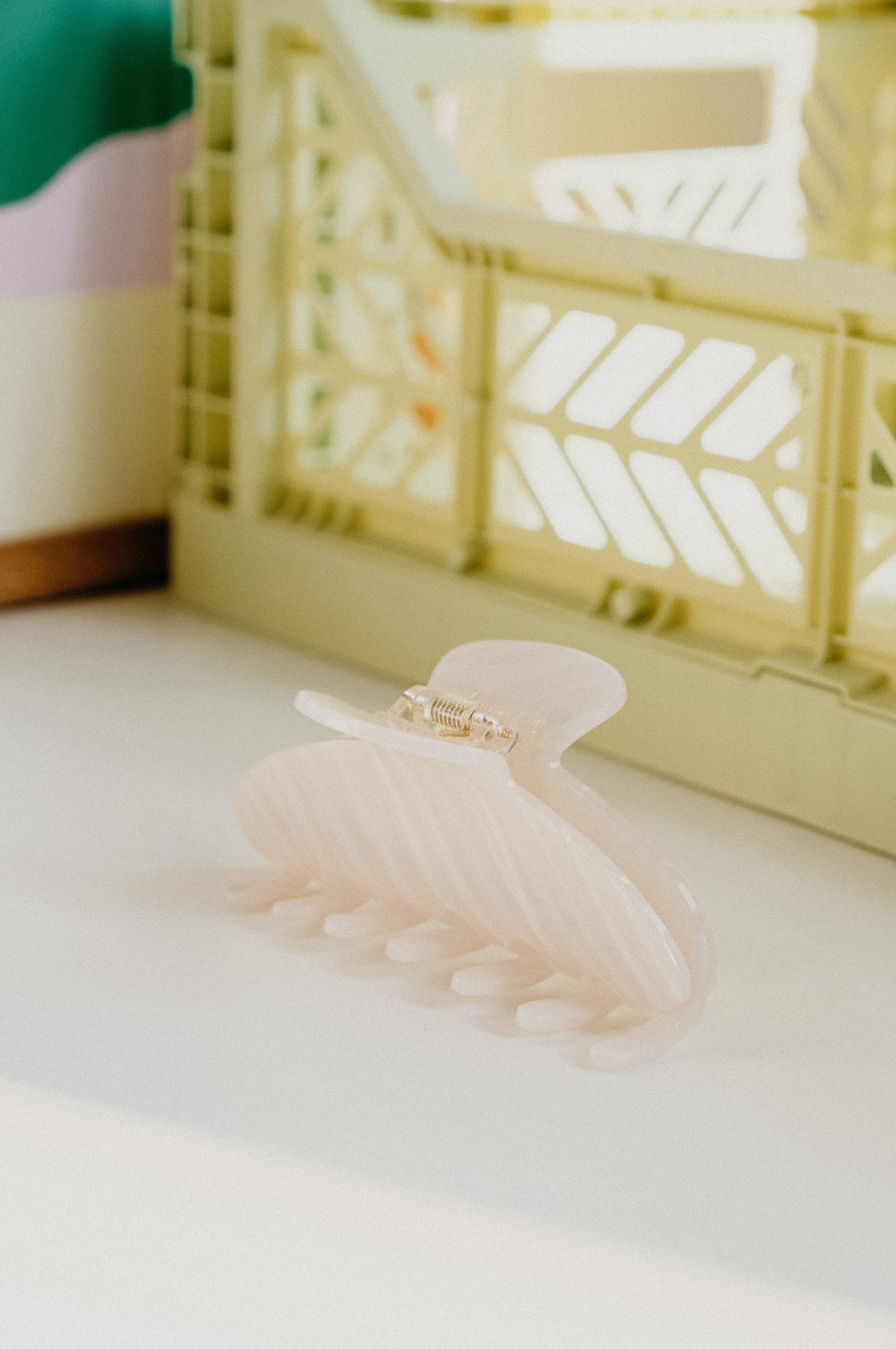 Milly White Striped Curved Claw Clip – Ajouter